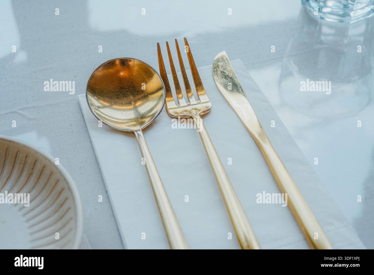 Modern table setting cutlery hi-res stock photography and images - Alamy