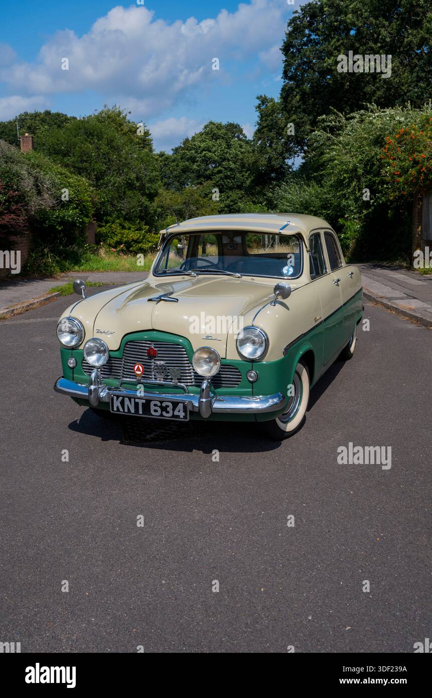 1954 Ford Zephyr Six, classic British family car of the 1950s Stock ...