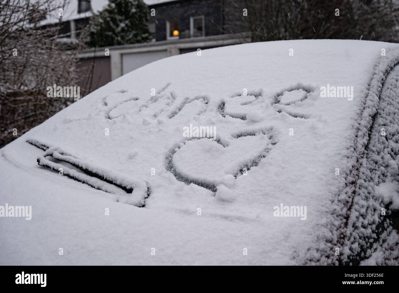 Bonn, Germany. 10th Jan, 2026. "Snow" is written on the snow-covered ...