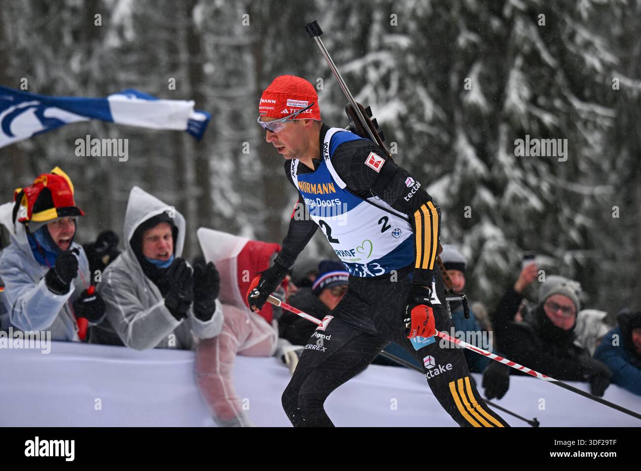 10 January 2026, Thuringia, Oberhof: Biathlon: World Cup, pursuit 12.5 ...