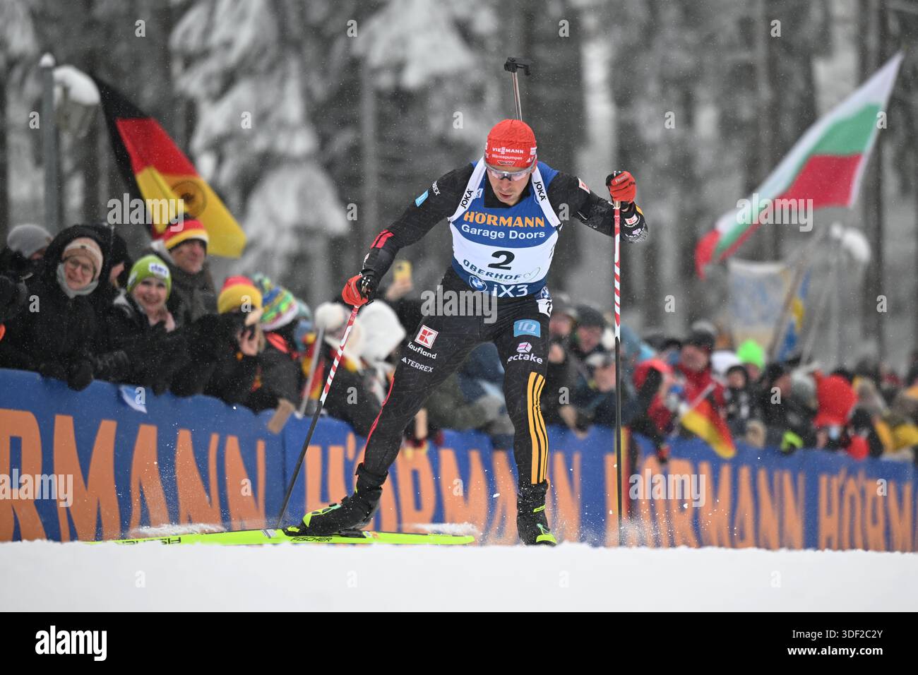 10 January 2026, Thuringia, Oberhof: Biathlon: World Cup, pursuit 12.5 ...