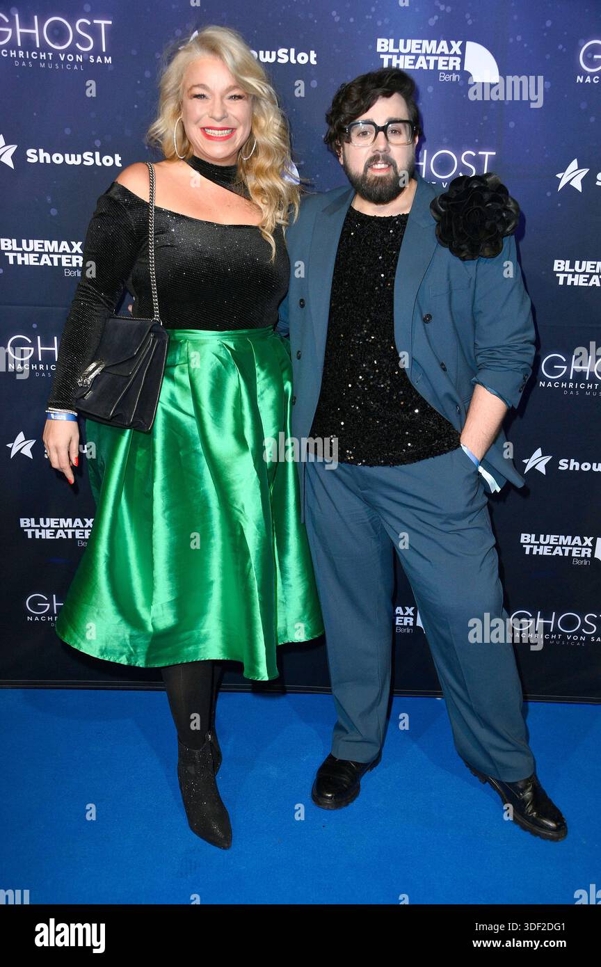 Caterina Pogorzelski und Steven Preisner bei der Premiere des Musicals ...