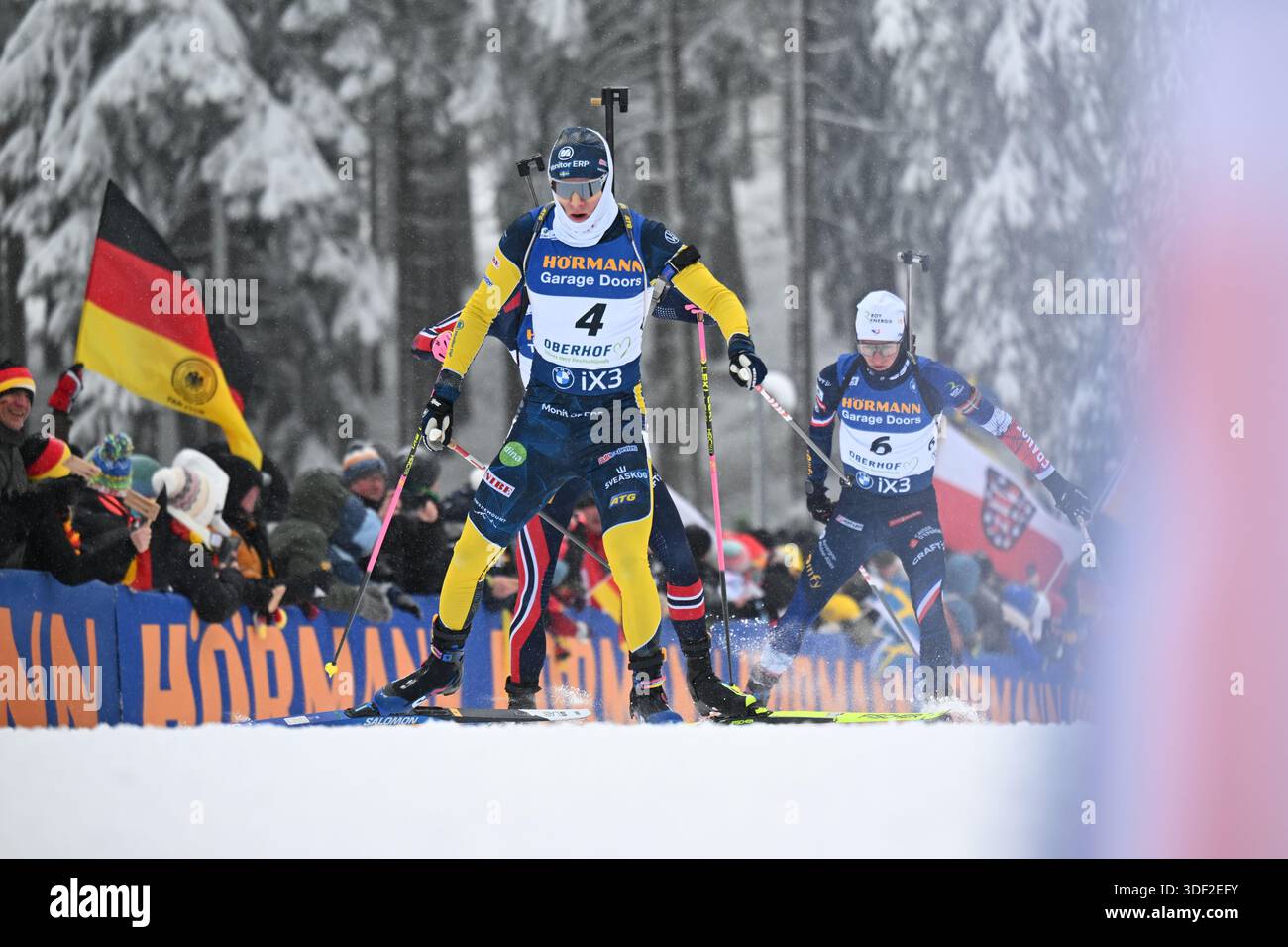 10 January 2026, Thuringia, Oberhof: Biathlon: World Cup, pursuit 12.5 ...