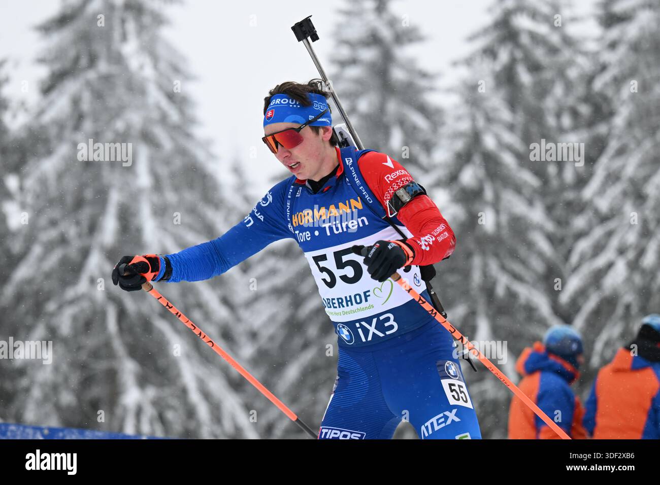 10 January 2026, Thuringia, Oberhof: Biathlon: World Cup, pursuit 12.5 ...