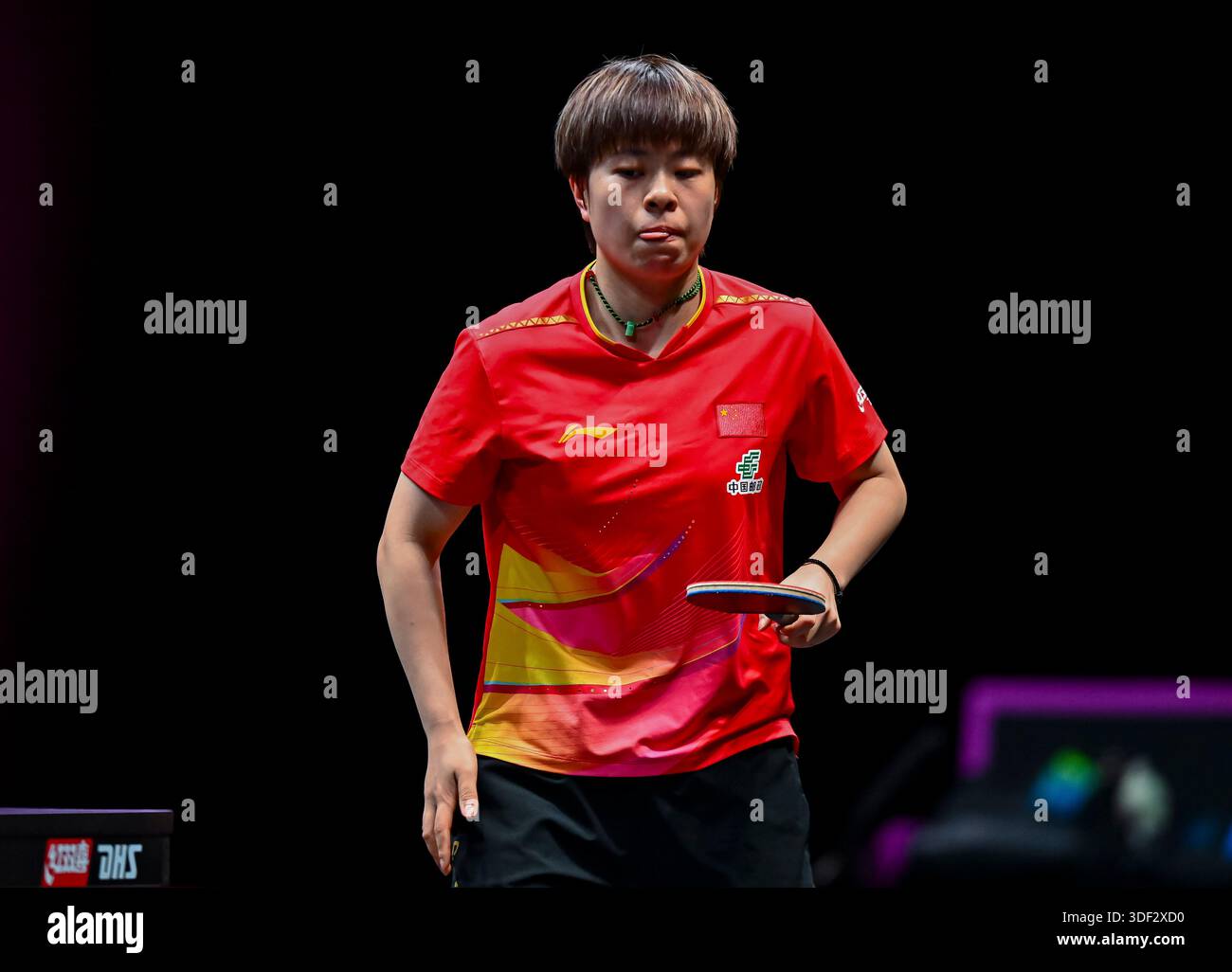 (260110) -- DOHA, Jan. 10, 2026 (Xinhua) -- Wang Yidi of China reacts ...
