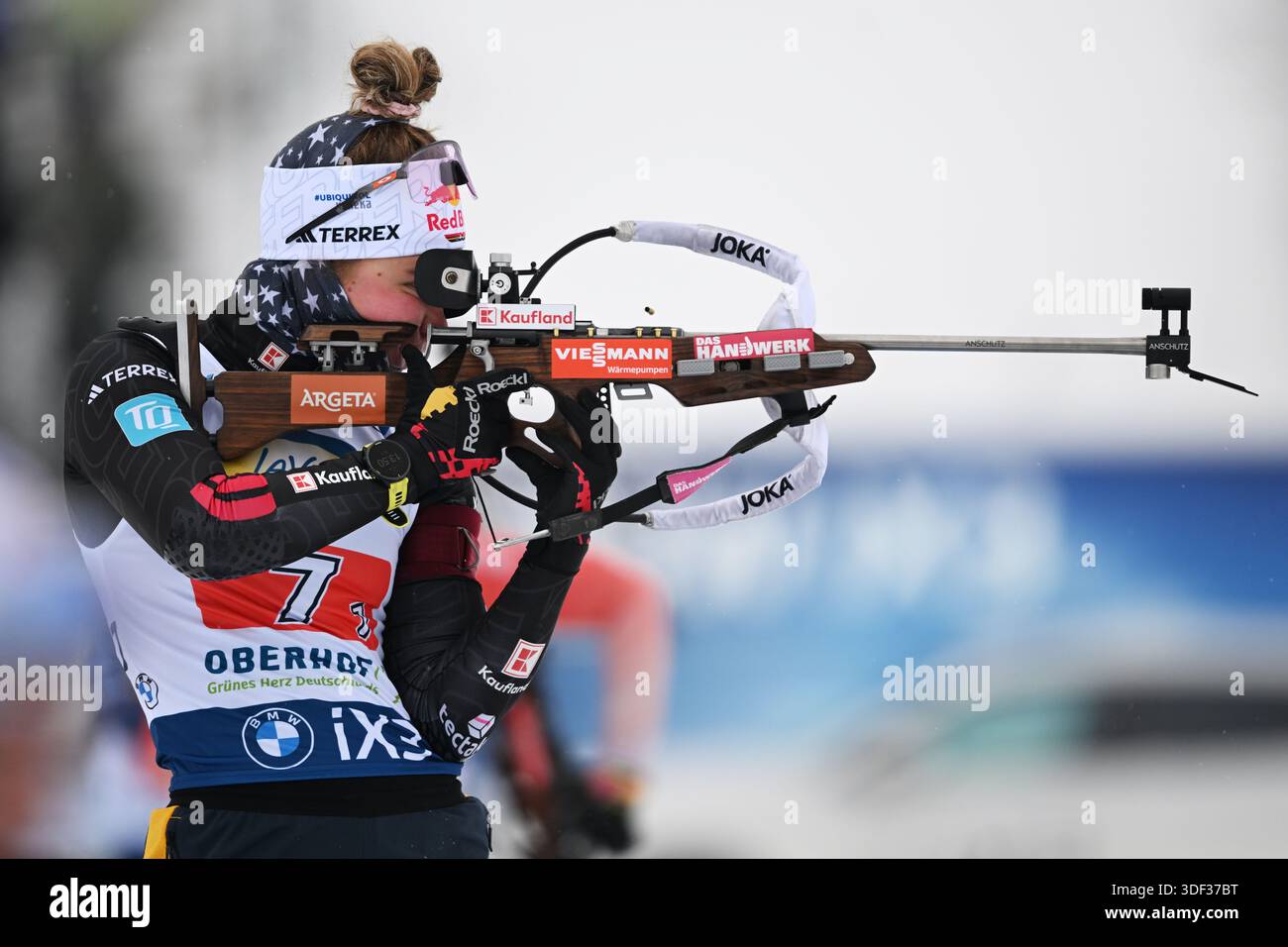 10 January 2026, Thuringia, Oberhof: Biathlon: World Cup, relay 4 x 6 ...