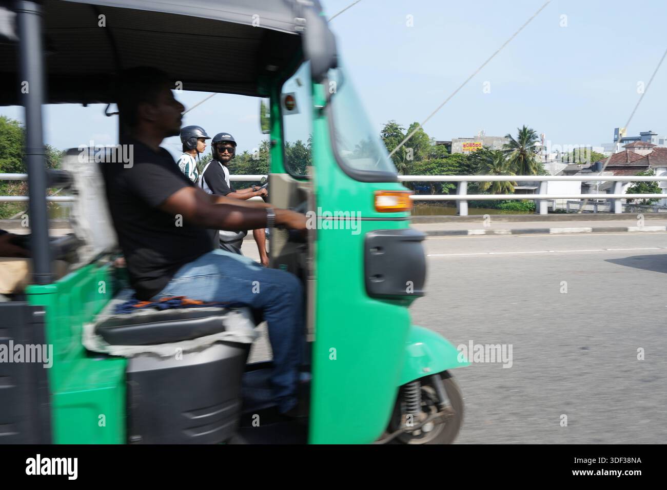 Strassenverkehr Sri Lanka, 20251226, Strassenverkehr *** Road traffic ...