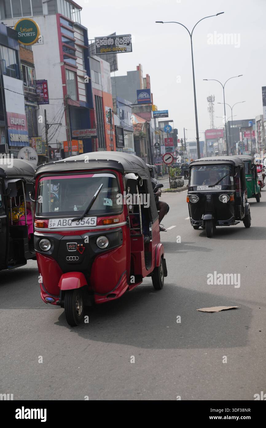 Strassenverkehr Sri Lanka, 20251226, Strassenverkehr *** Road traffic ...