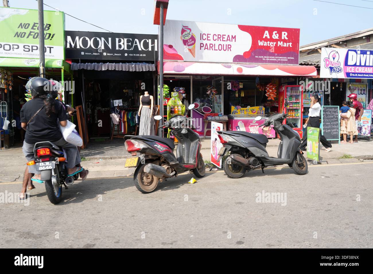 Strassenverkehr Sri Lanka, 20251226, Strassenverkehr *** Road traffic ...