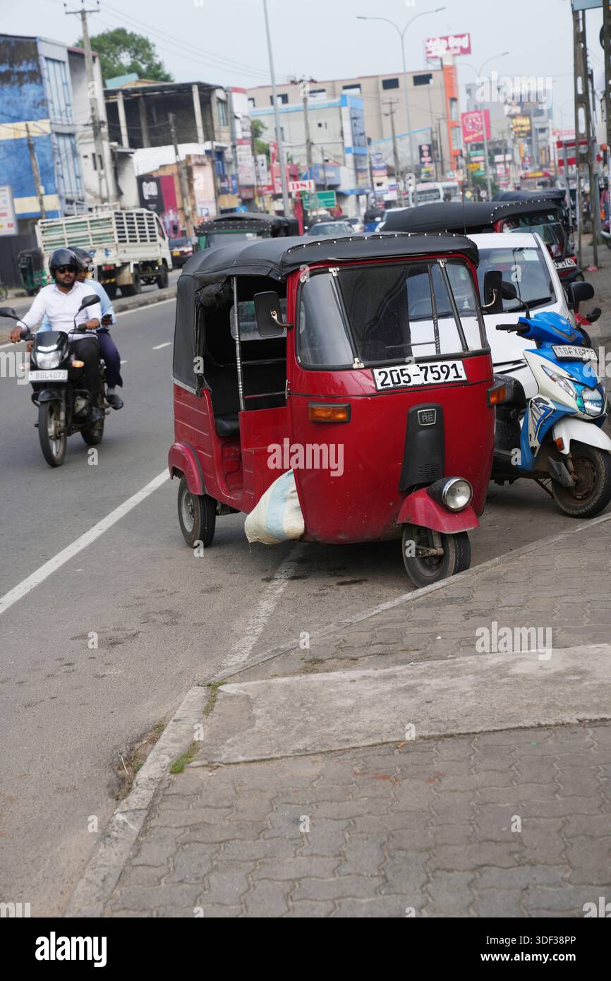 Strassenverkehr Sri Lanka, 20251226, Strassenverkehr *** Road traffic ...