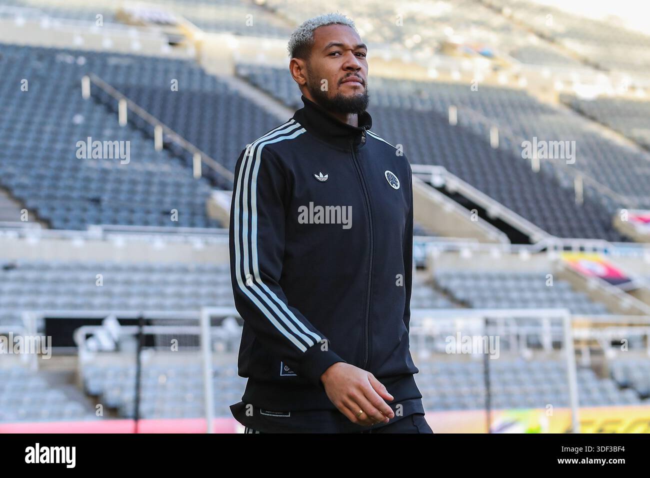 Joelinton Of Newcastle United Arrives during the Newcastle United v AFC ...