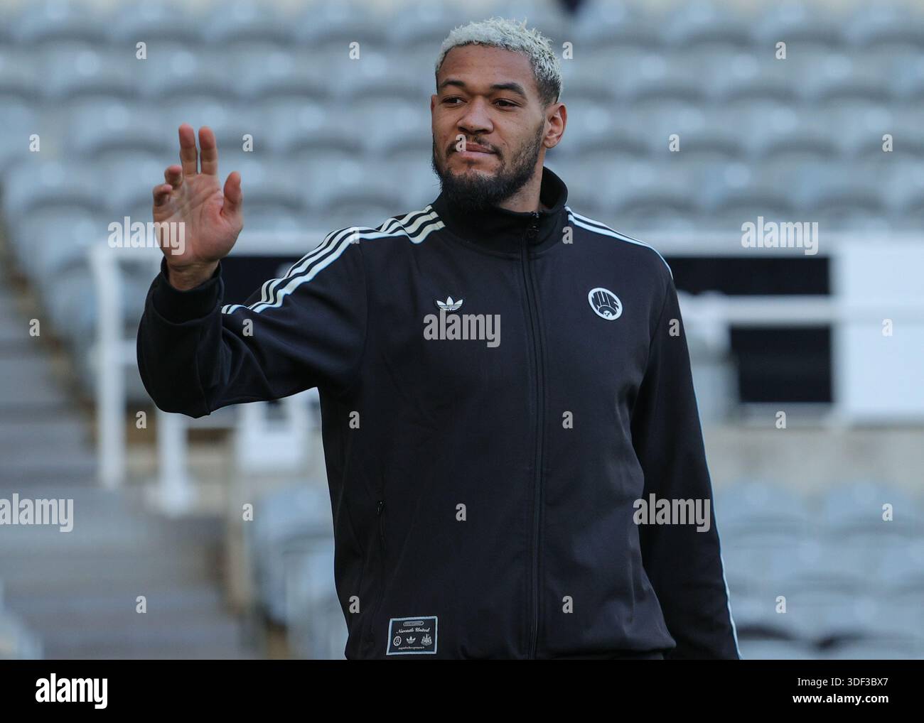 Joelinton of Newcastle United arrives ahead of the Emirates FA Cup ...