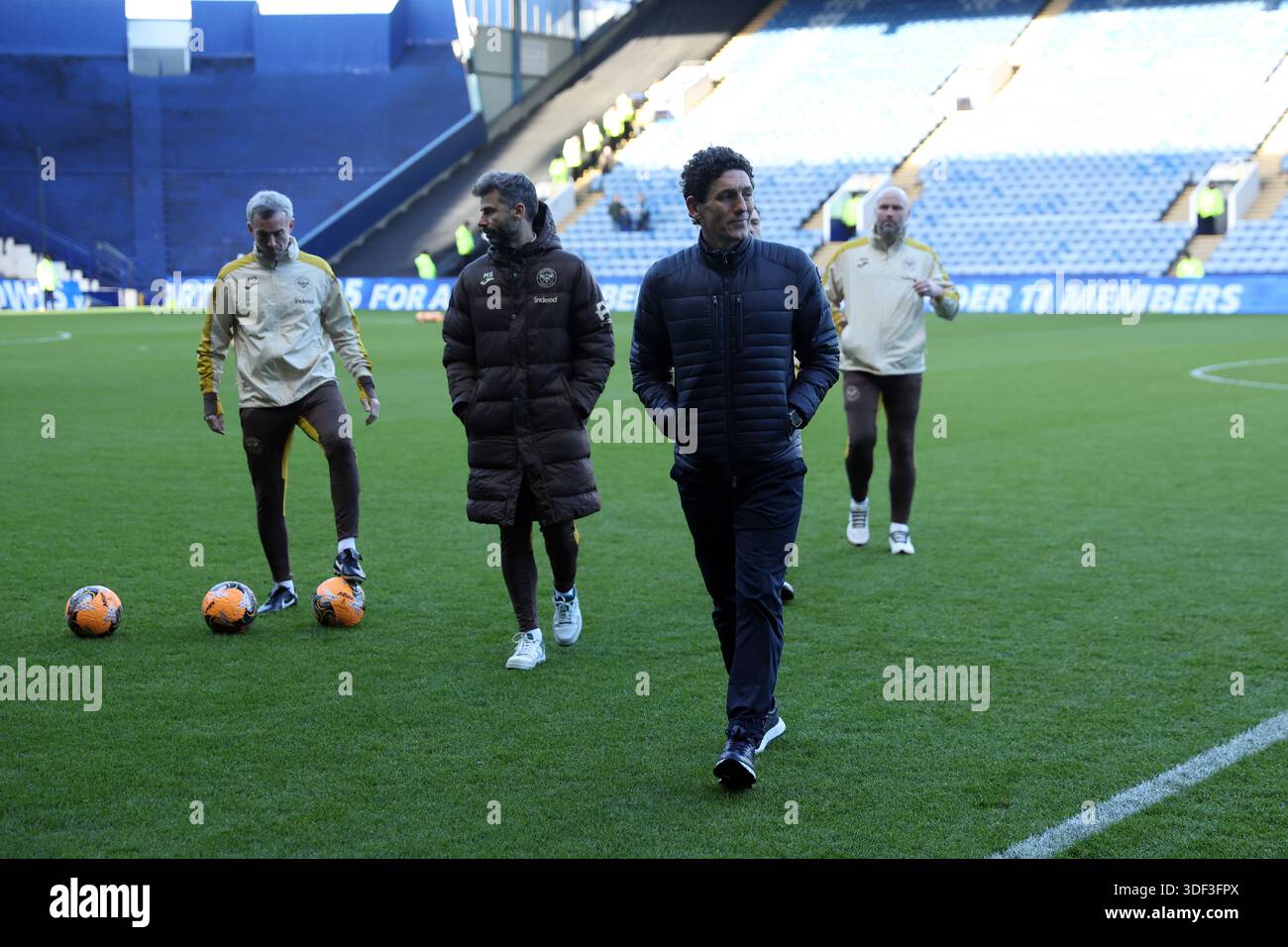 Brentford manager Keith Andrews before the Emirates FA Cup third round ...
