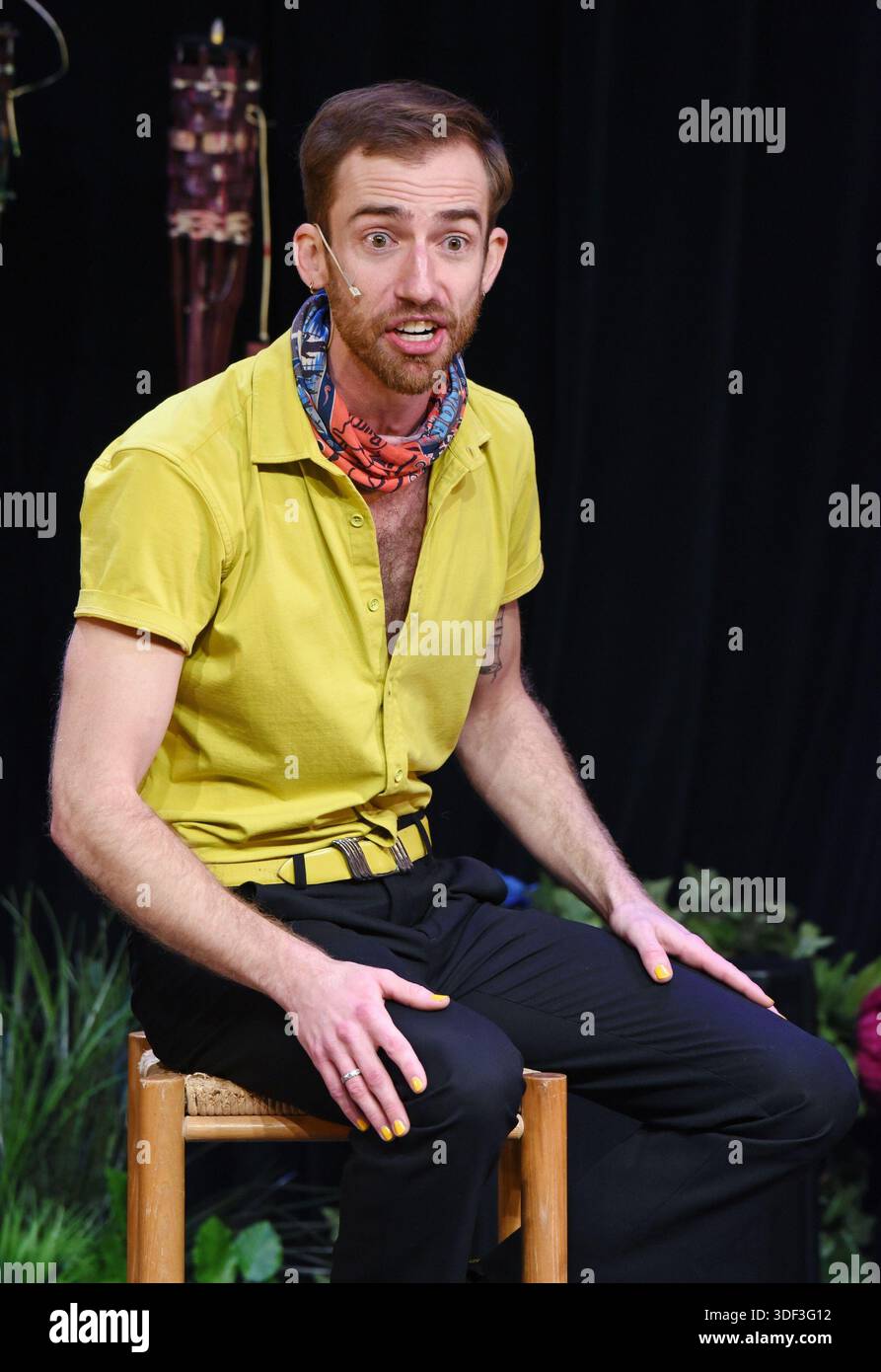Brett Schultz on stage for THE IMPROVISED WHITE LOTUS: AN UNAUTHORIZED ...