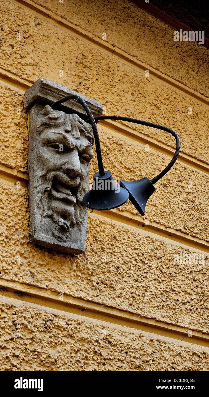 Cozy beer house munich hi-res stock photography and images - Alamy