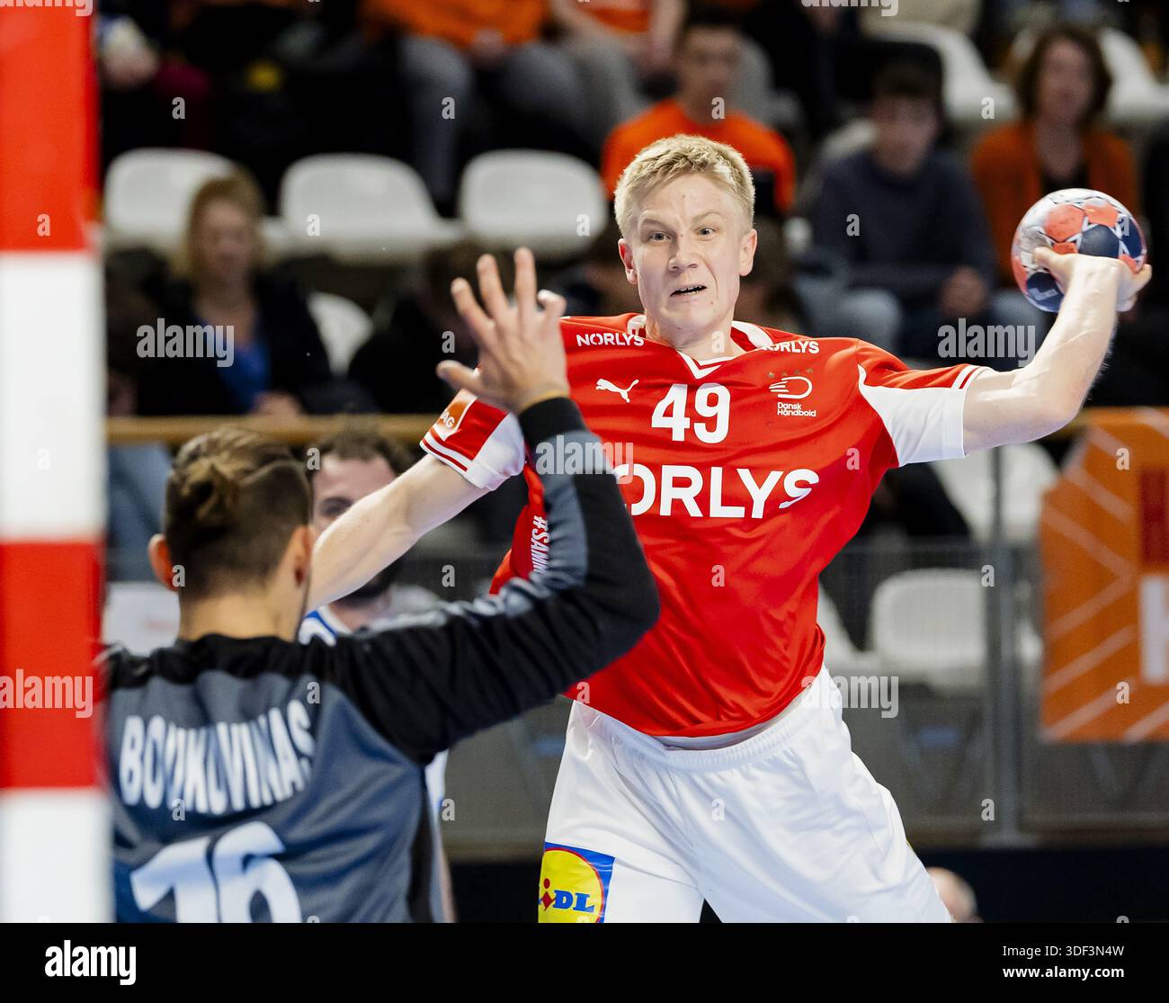 ALMERE - Denmark's Frederik Bo Andersen in action against Greece's ...