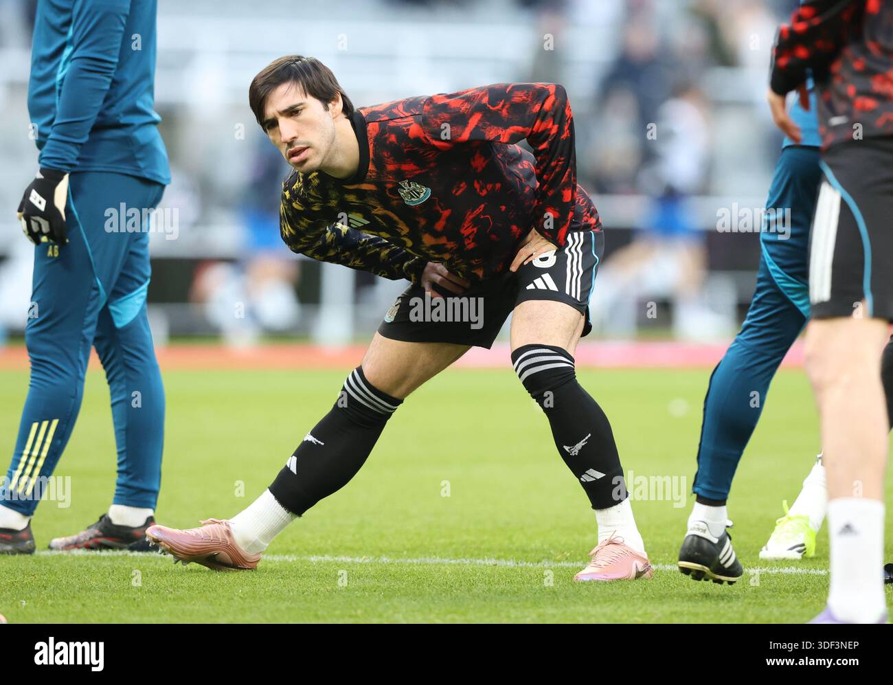 Newcastle Upon Tyne, England, 10th January 2026. Sandro Tonali of ...
