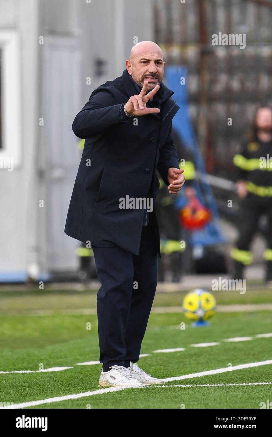 Carrara, Italy. 10th Jan, 2026. Head Coach Antonio Calabro (Carrarese ...