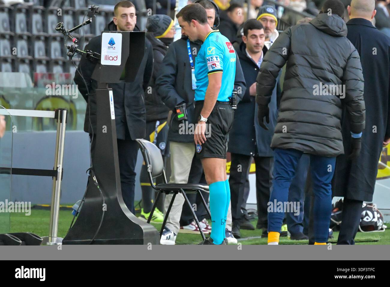 The Referee of the match Giovanni Ayroldi of section Molfetta Var ...