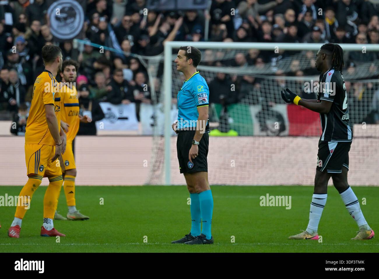 The Referee of the match Giovanni Ayroldi of section Molfetta Var ...