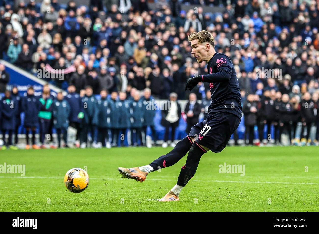 James Garner of Everton misses his penalty during the Emirates FA Cup ...