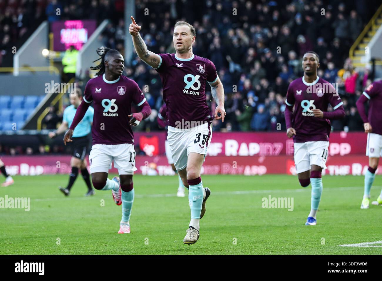 Ashley Barnes of Burnley celebrates after scoring to make it 1-0 during ...