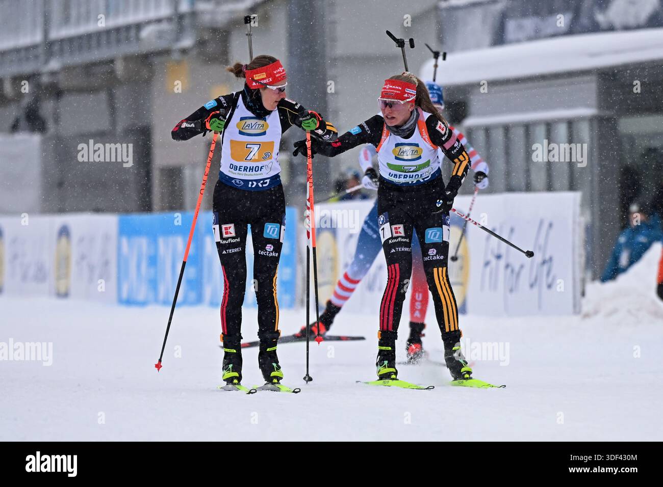 10 January 2026, Thuringia, Oberhof: Biathlon: World Cup, relay 4 x 6 ...