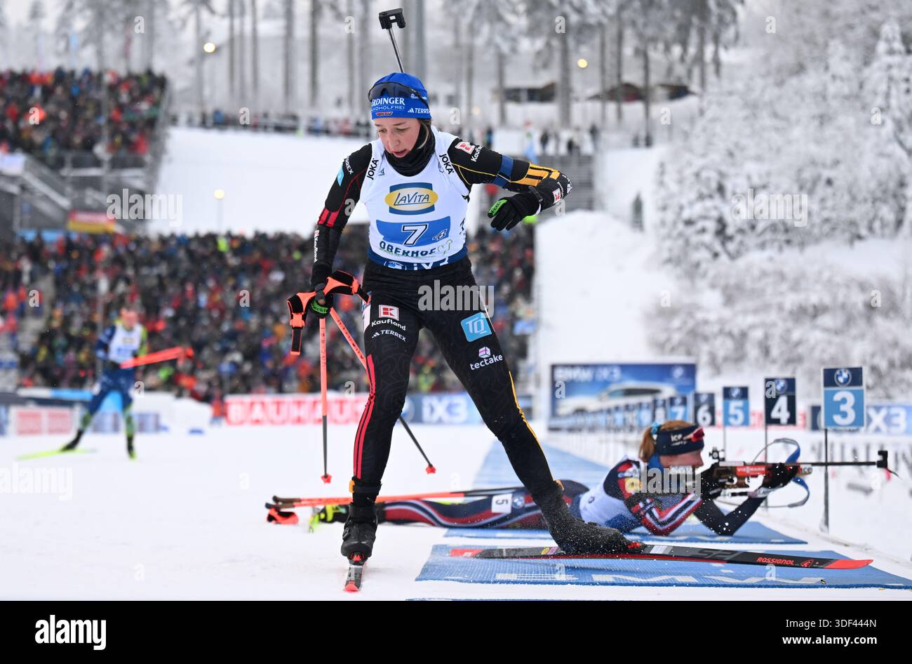 10 January 2026, Thuringia, Oberhof: Biathlon: World Cup, relay 4 x 6 ...