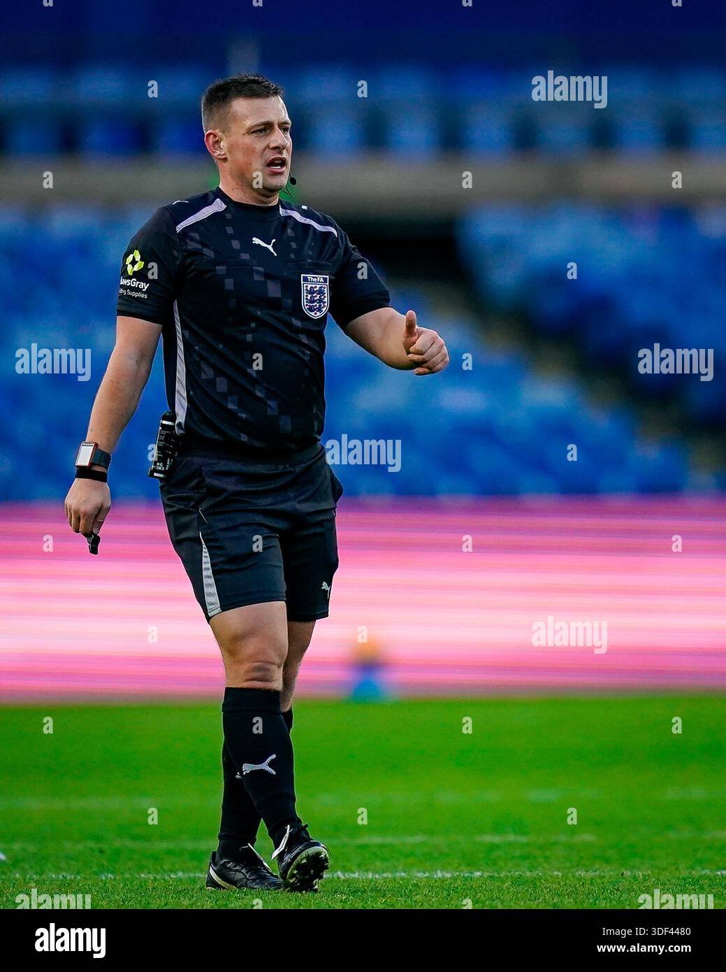 Referee Josh Smith during the Emirates FA Cup Third Round match ...