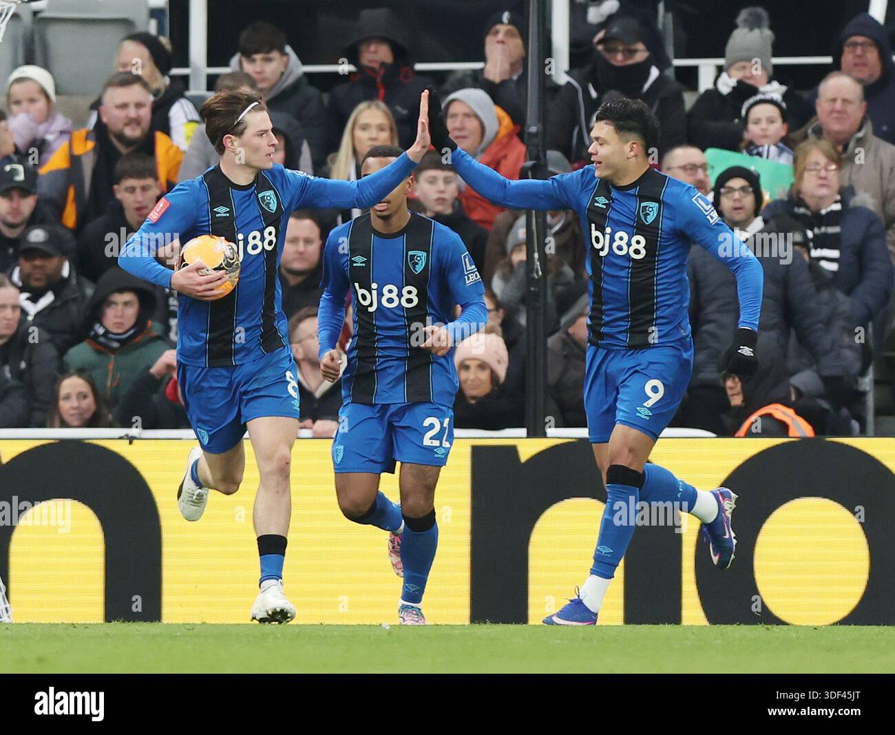 Newcastle Upon Tyne, England, 10th January 2026. Alex Scott of ...