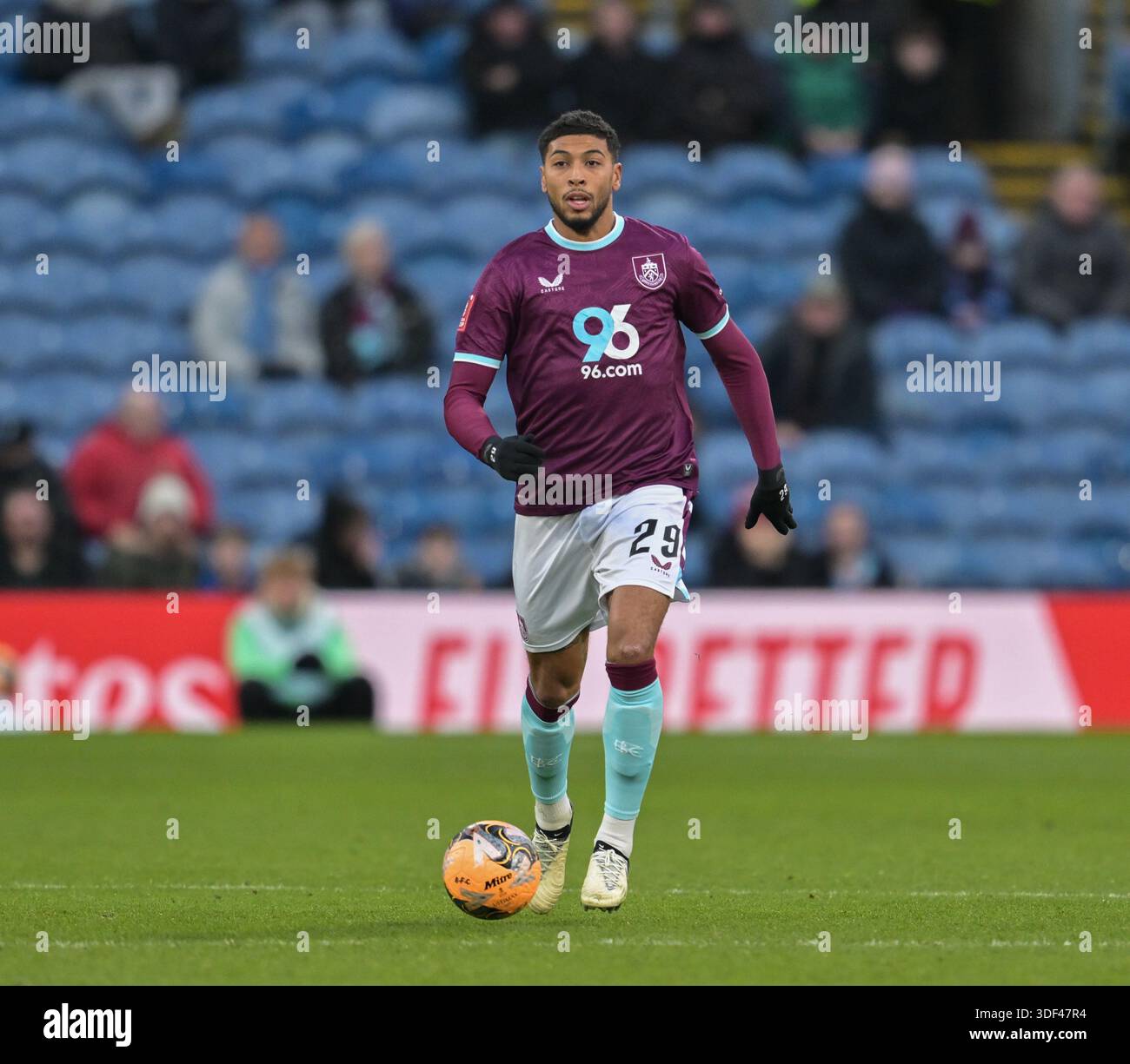 Turf Moor, Burnley, Lancashire, UK. 10th Jan, 2026. FA Cup Football ...