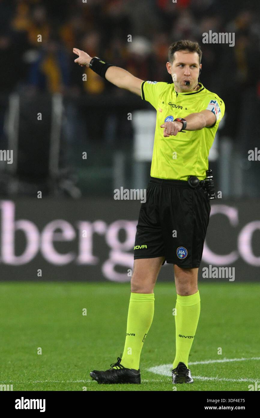 Rome, Italy. 10th Jan, 2026. Olimpico Stadium, Rome, Italy - referee ...