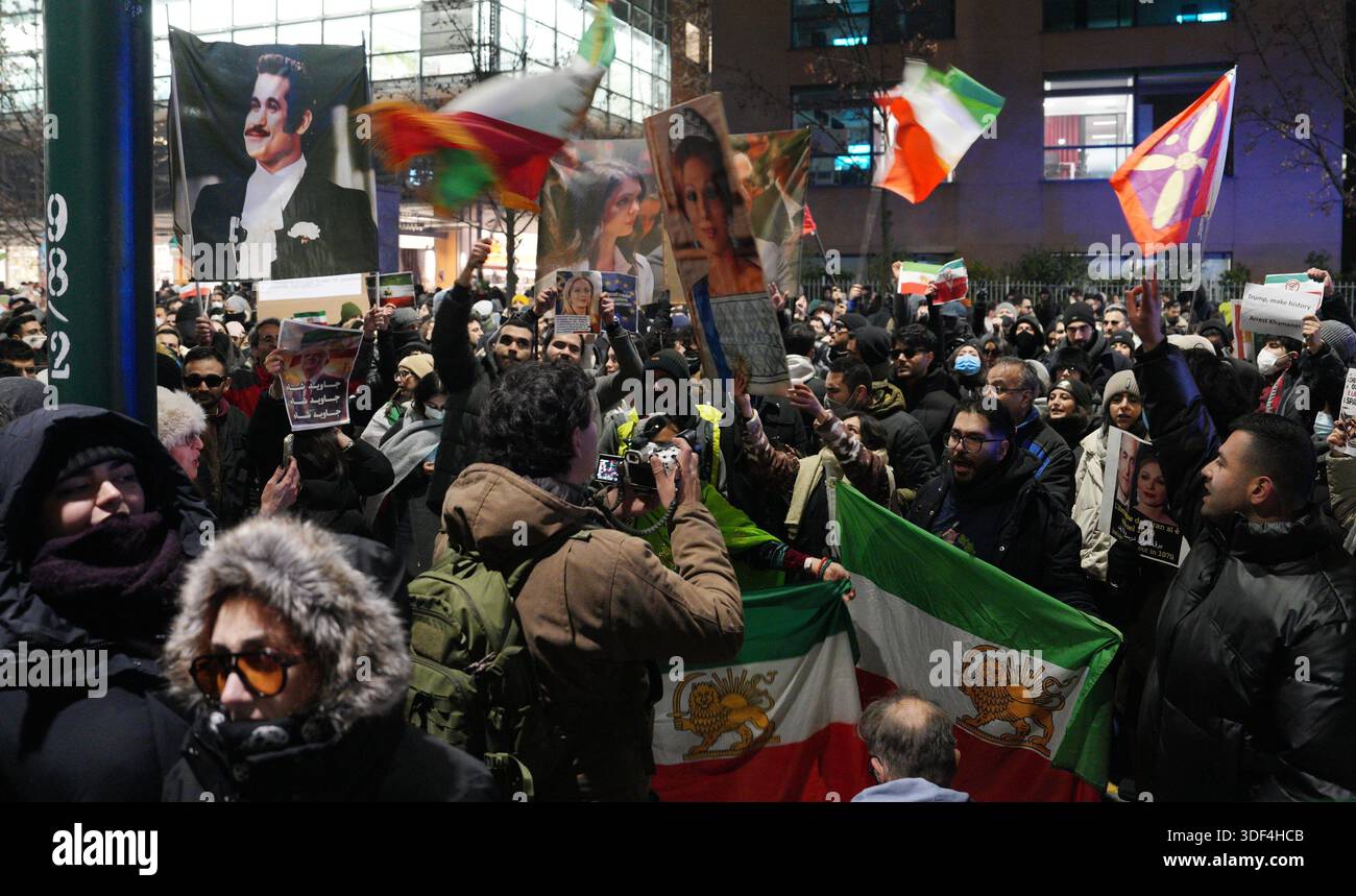 Milan, Enough rally for the freedom of the Iranian people in front of ...