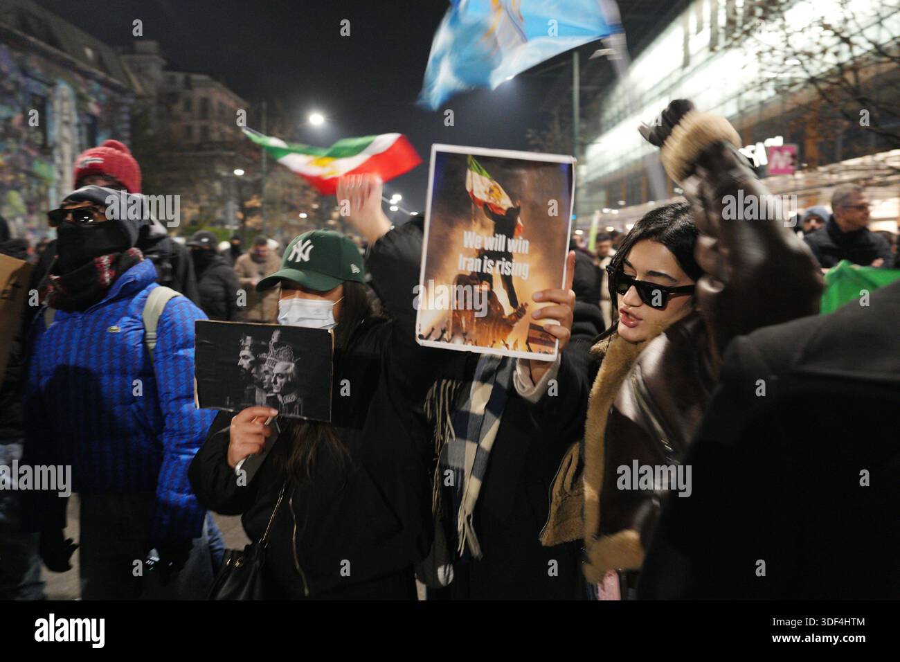 Milan, Enough rally for the freedom of the Iranian people in front of ...