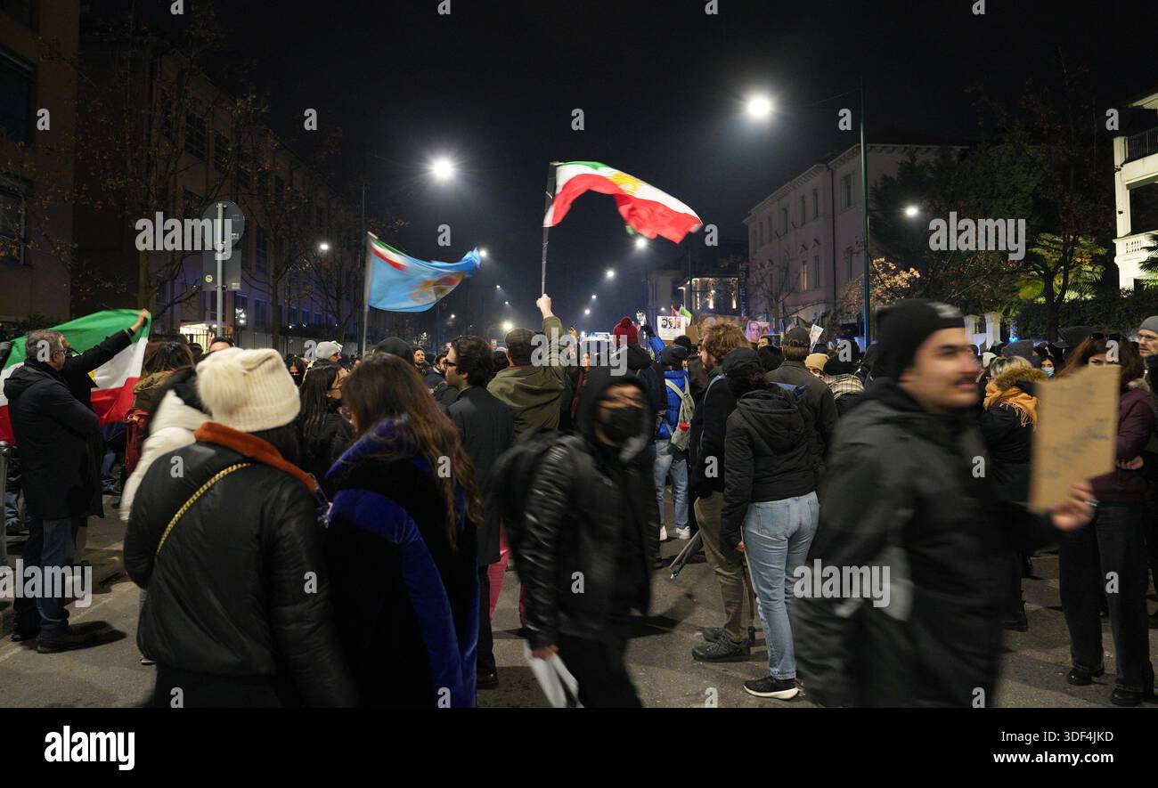 Milan, Enough rally for the freedom of the Iranian people in front of ...