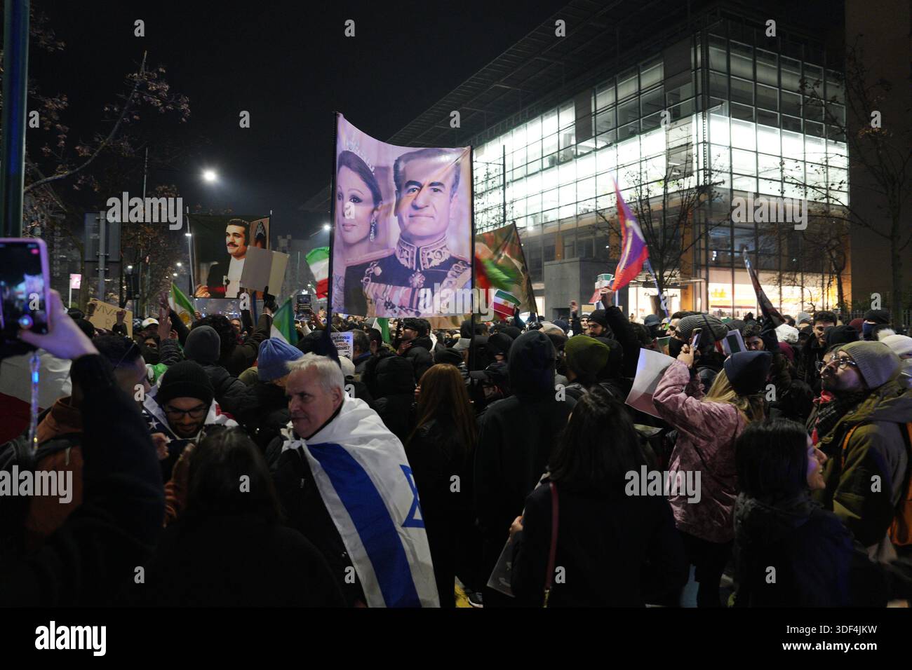 Milan, Enough rally for the freedom of the Iranian people in front of ...