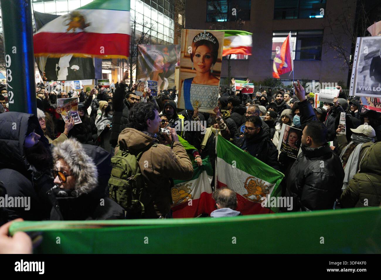 Milan, Enough rally for the freedom of the Iranian people in front of ...