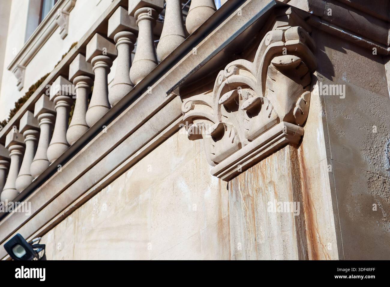 Intricate corbel design hi-res stock photography and images - Alamy
