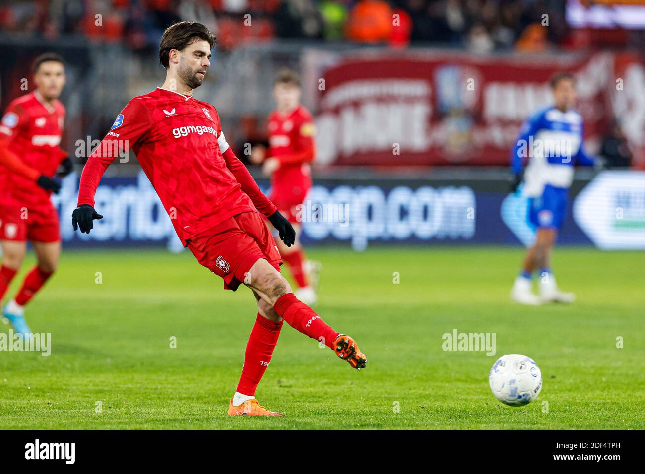 ENSCHEDE, NETHERLANDS - JANUARY 10: Robin Propper of FC Twente makes a ...