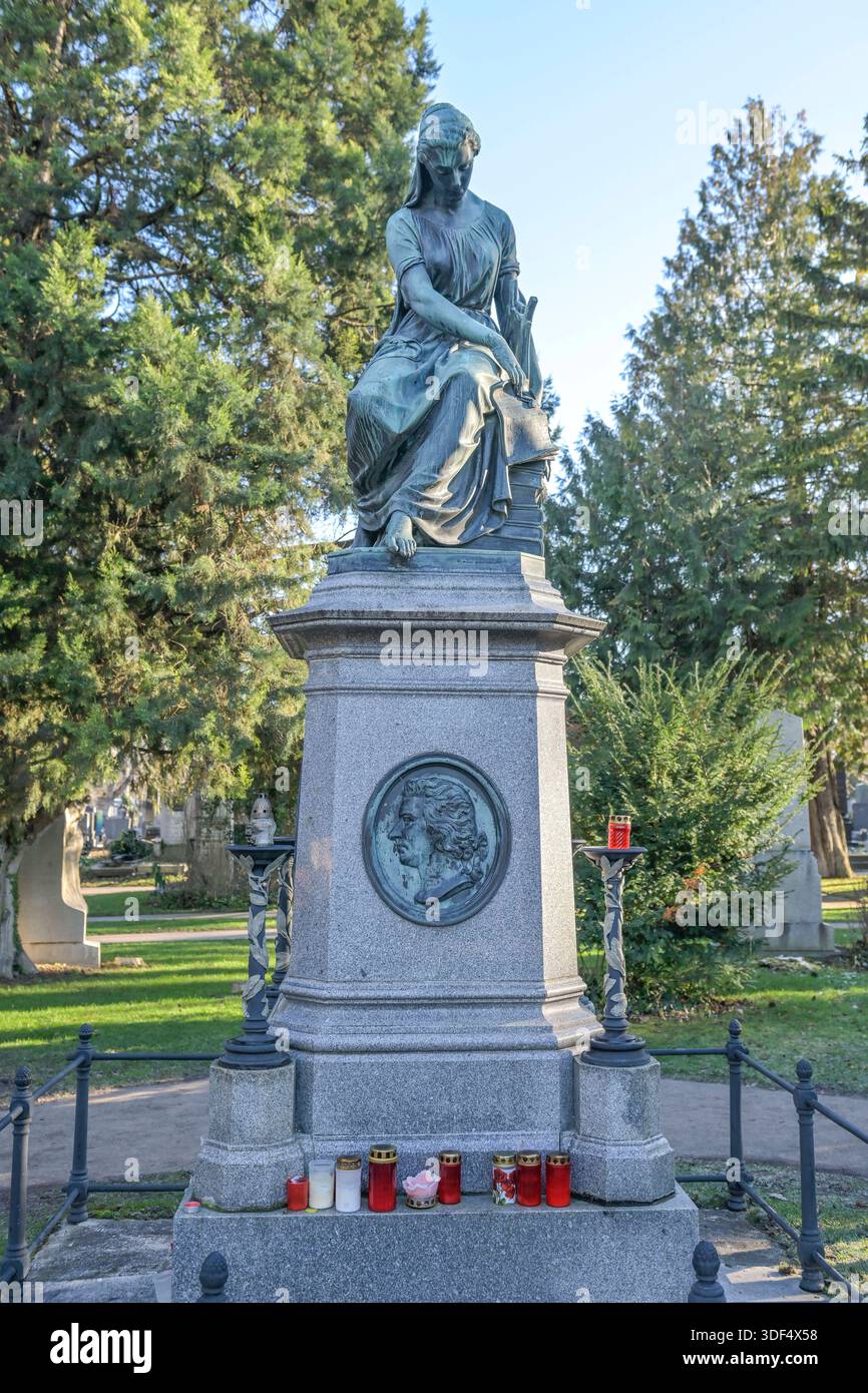 Denkmal für Wolfgang Amadeus Mozart, Zentralfriedhof, Wien, Österreich ...