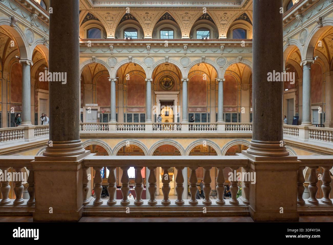 Haupthalle, MAK - Museum für angewandte Kunst, Stubenring, Wien ...