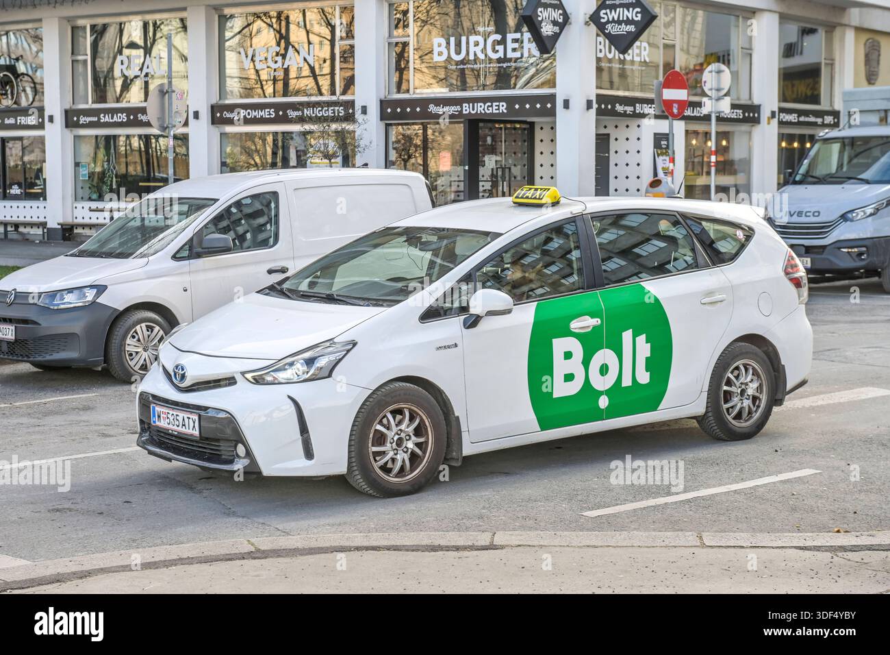Bolt Mietwagen, Wien, Österreich *** Bolt Rental Car, Vienna, Austria ...