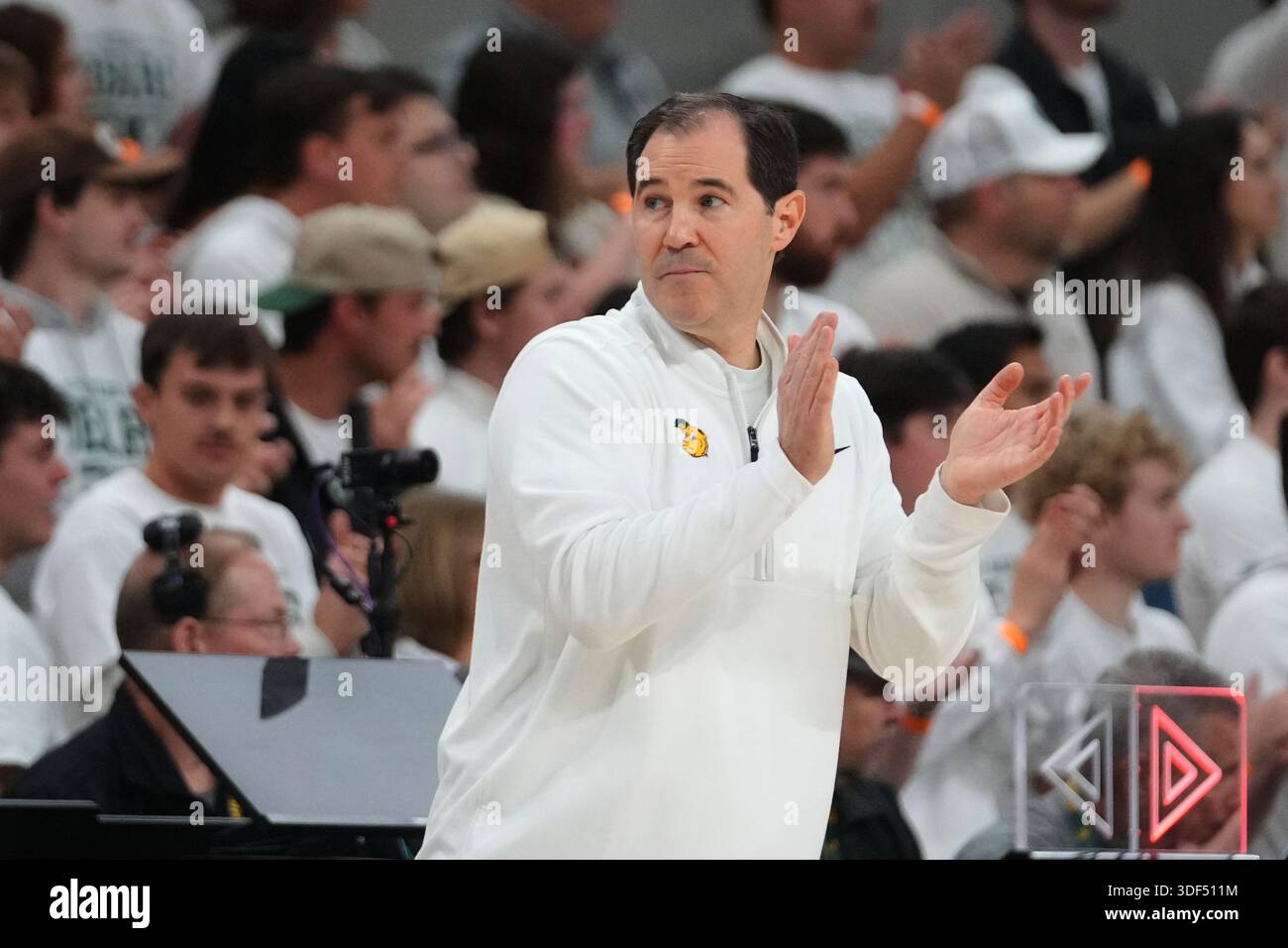 Baylor head coach Scott Drew reacts during the first half of an NCAA ...