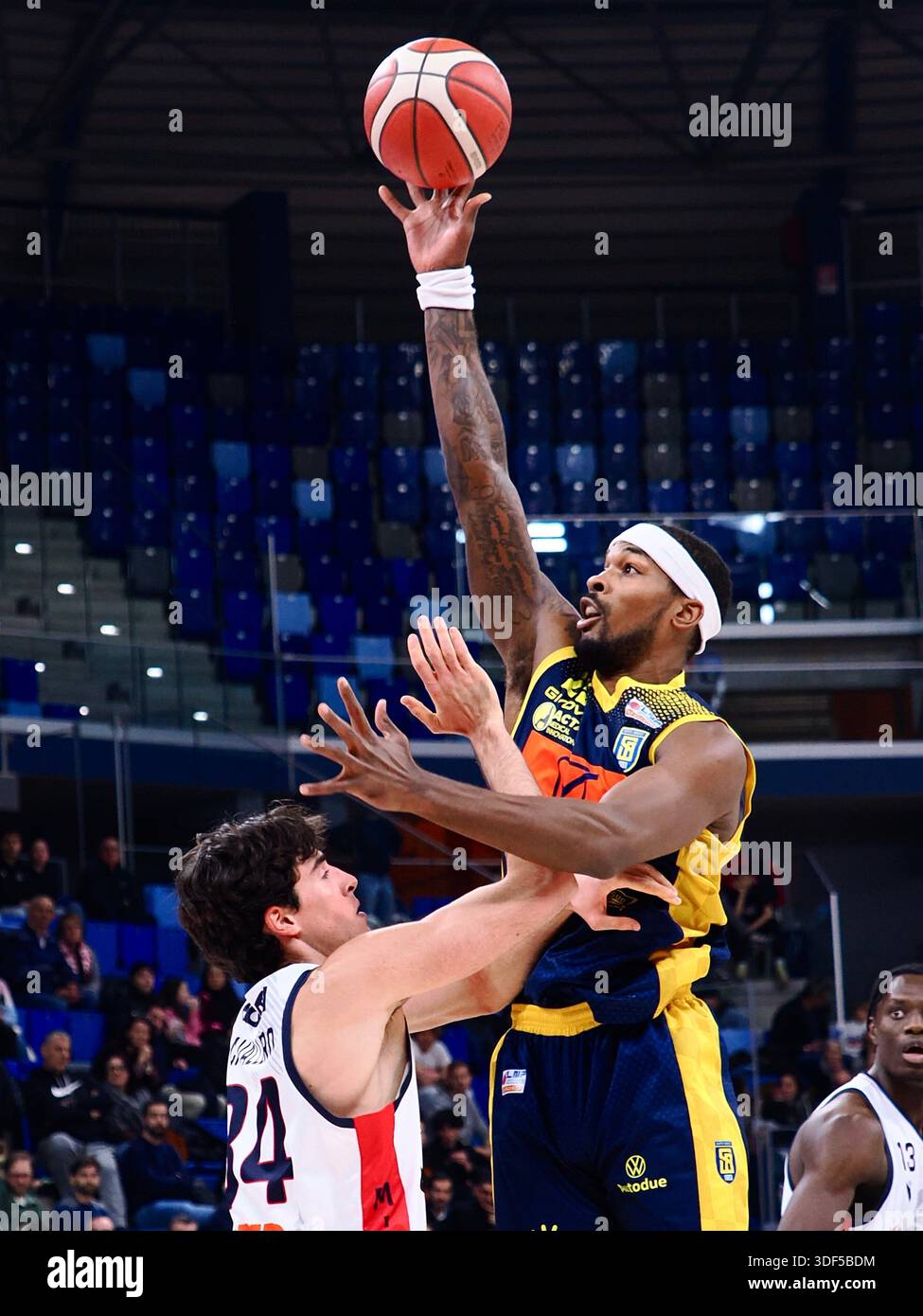Terry Allen (Scafati Basket) during Wegreenit Urania Milano vs Givova ...