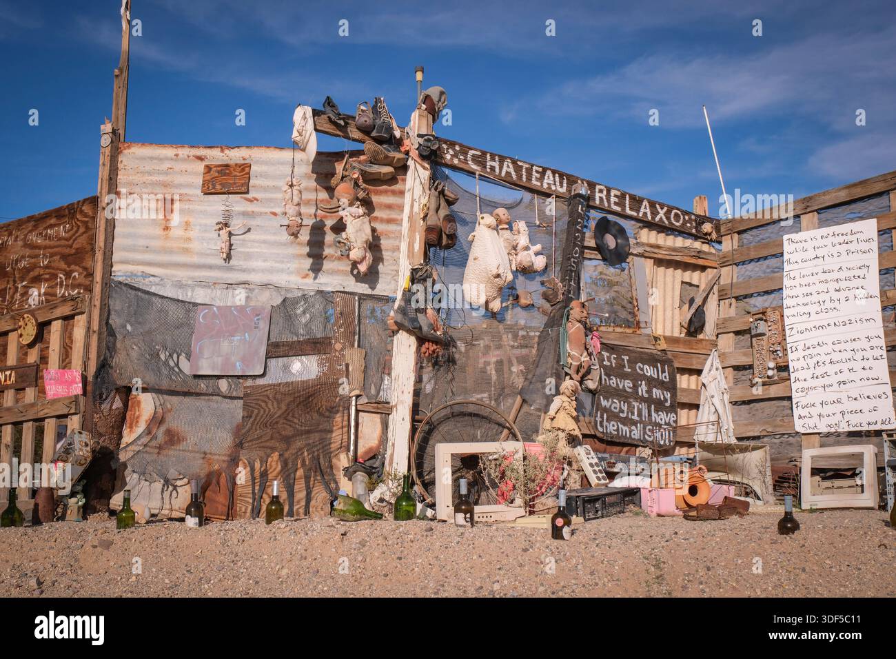 Californie, Slab City, 2025-12-28. Slab City est un campement atypique ...