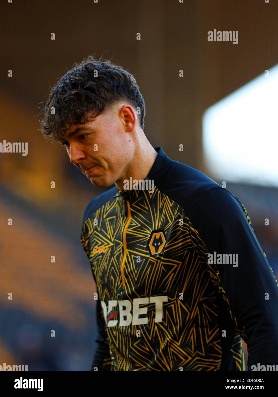 Jorgen Strand Larsen (9 Wolves) warms up during the FA Cup football ...