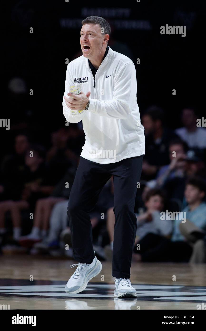 NASHVILLE, TN - JANUARY 10: Vanderbilt Commodores head coach Mark ...