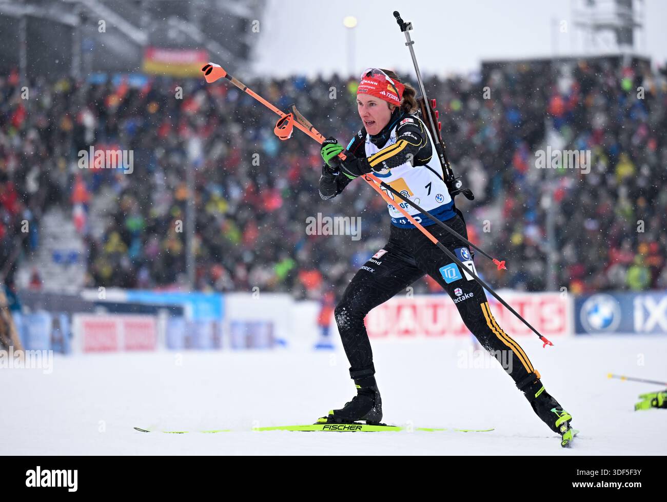 10 January 2026, Thuringia, Oberhof: Biathlon: World Cup, relay 4 x 6 ...
