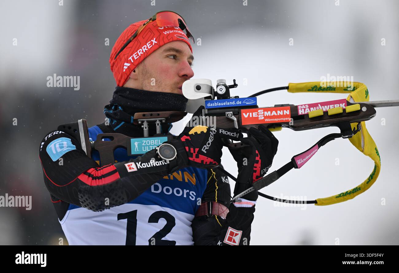 10 January 2026, Thuringia, Oberhof: Biathlon: World Cup, pursuit 12.5 ...