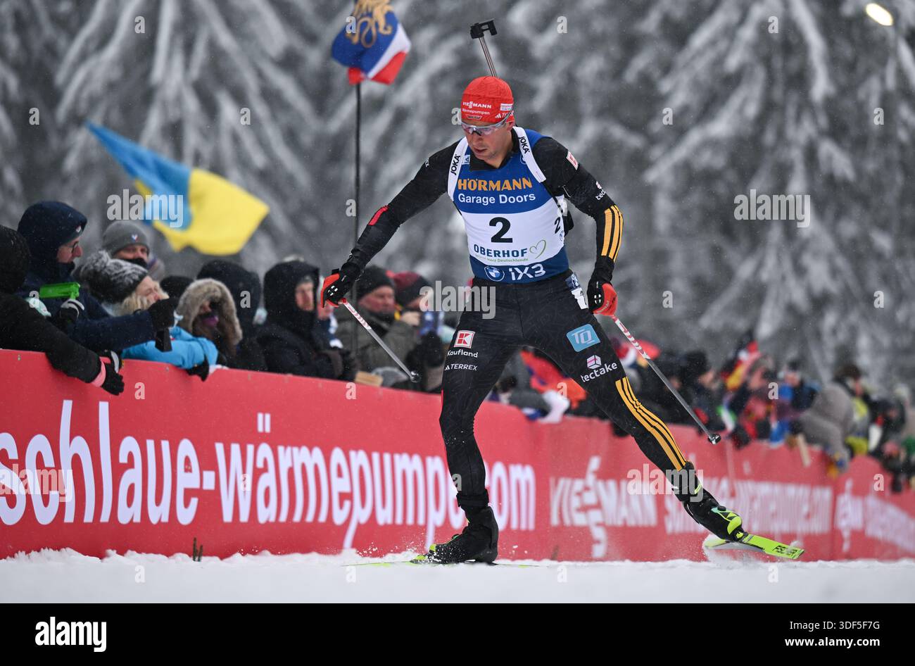 10 January 2026, Thuringia, Oberhof: Biathlon: World Cup, pursuit 12.5 ...